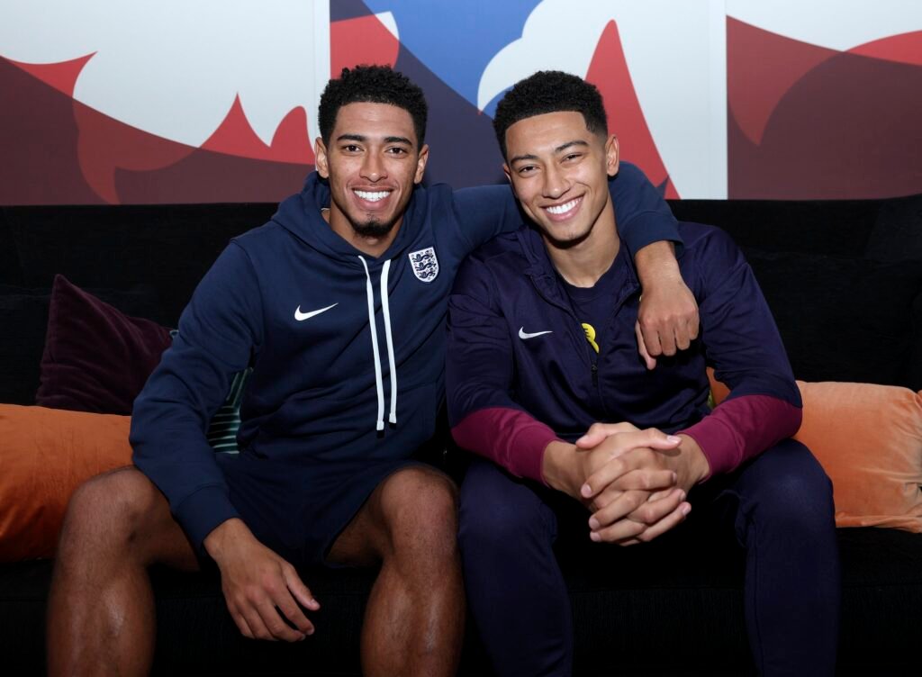 Jobe Bellingham é suspenso e fica fora de duelo contra irmão