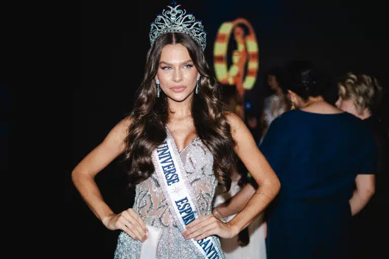 Flávia Klemz é a nova Miss Universe Espírito Santo 2026